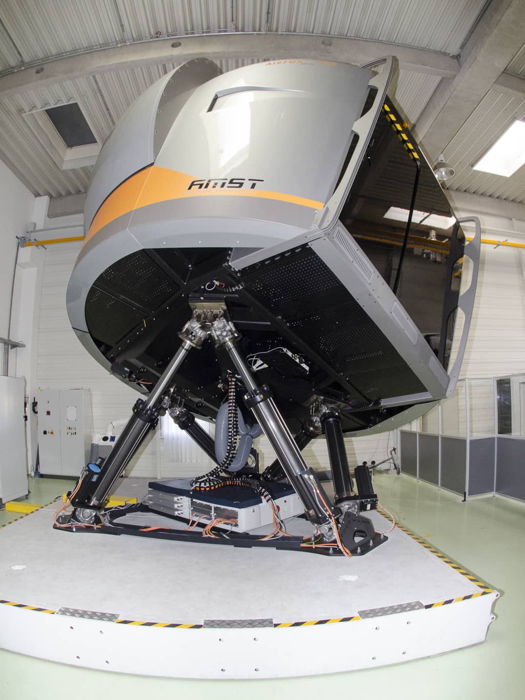 AIRFOX UPRT Flight Simulator - Aerospace Medicine - AMST